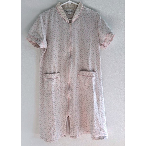 Miss Elaine | Intimates & Sleepwear | Vtg Miss Elaine Size Sm Robe ...